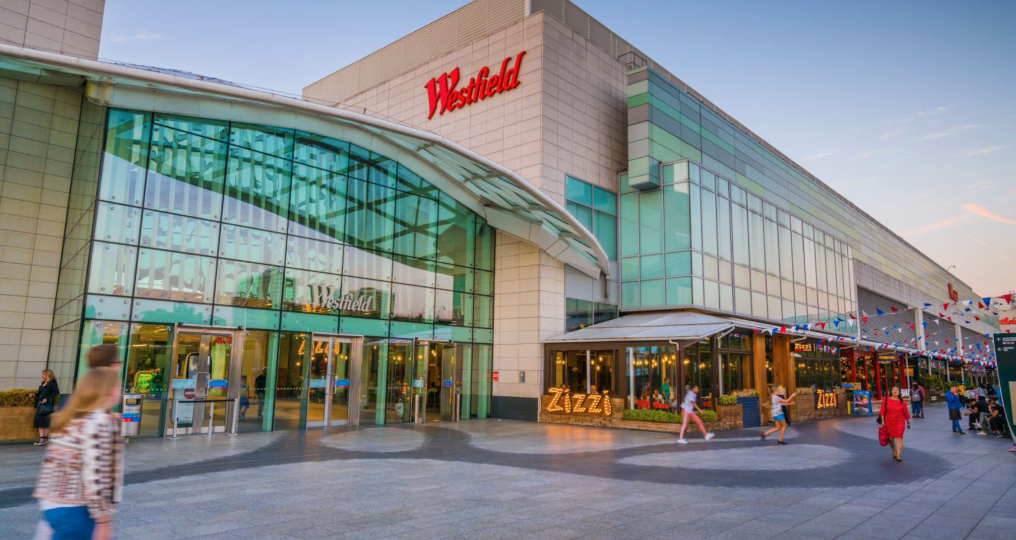 Westfield to raise £3.2bn