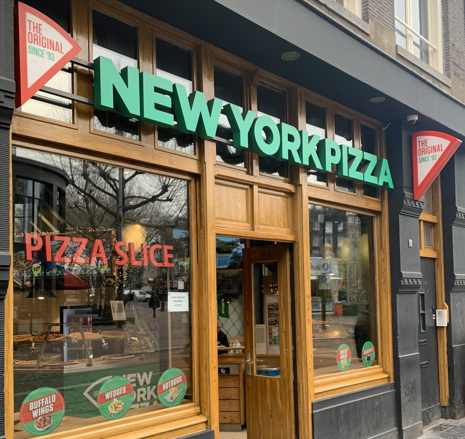 New York Pizza Netherlands open 300th Store